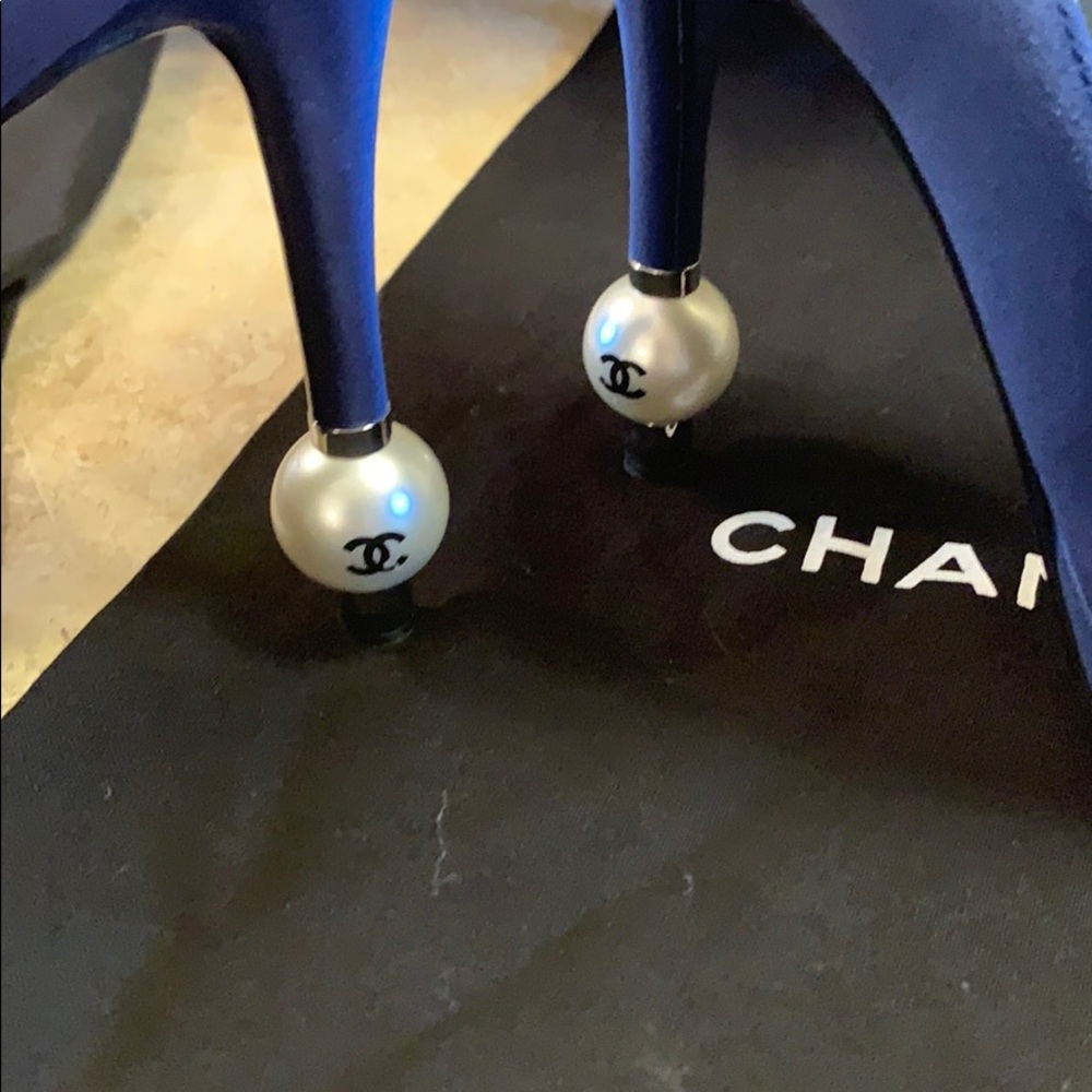 Stunning Rare Chanel Satin Pearl Platforms - Gem